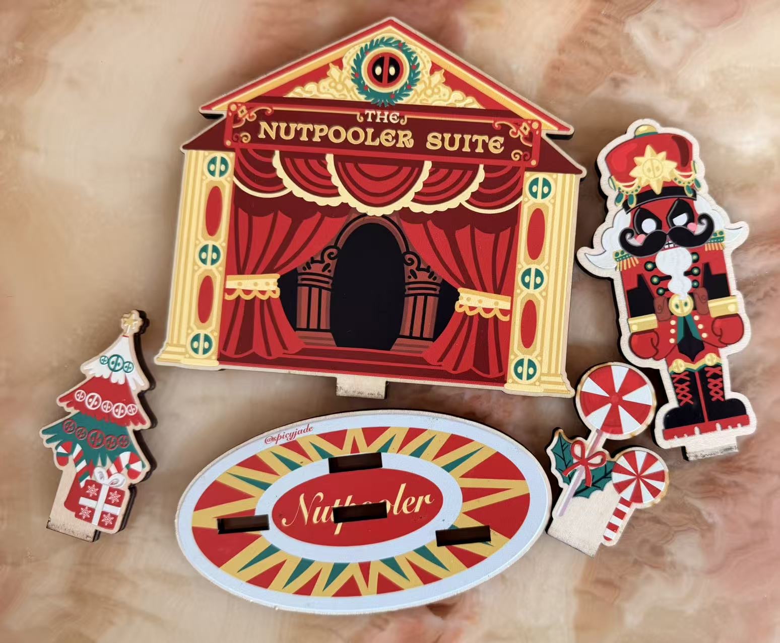 Nutpooler-(DpNutcracker) wooden 4-insert standing – StarrToy