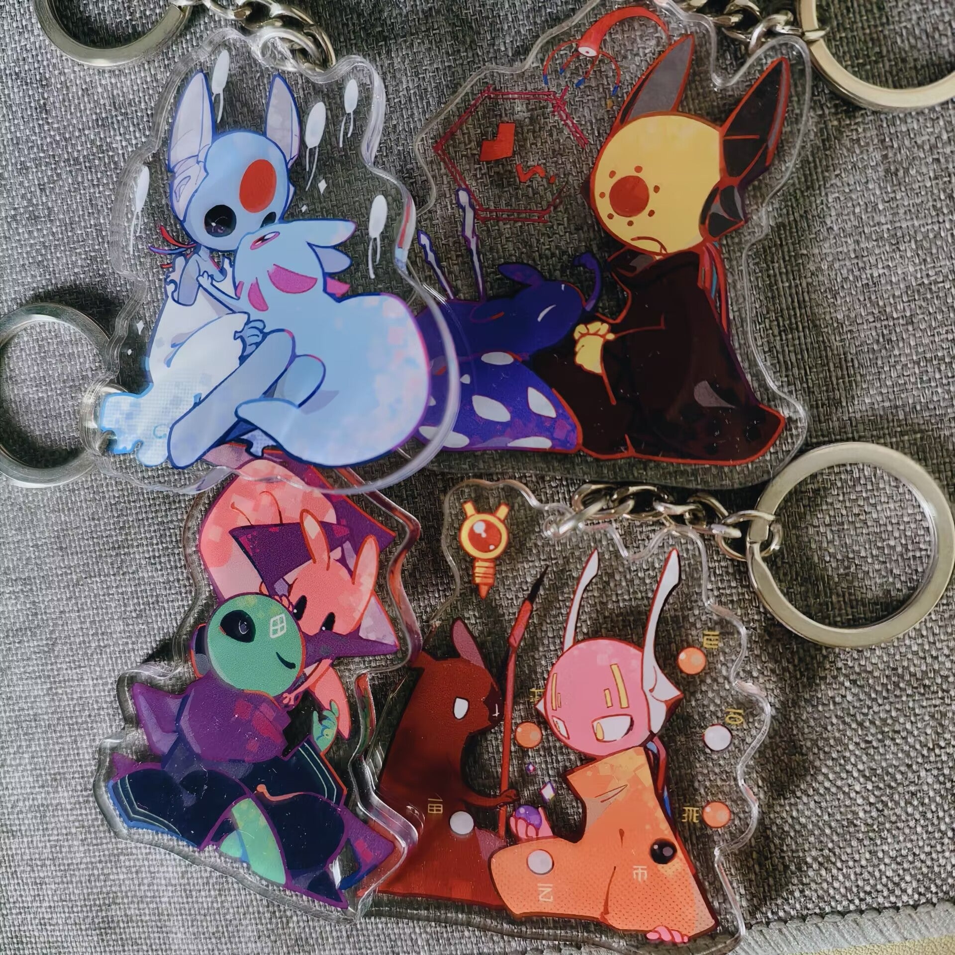 Iterators&Slugcats Acrylic Keychain – StarrToy